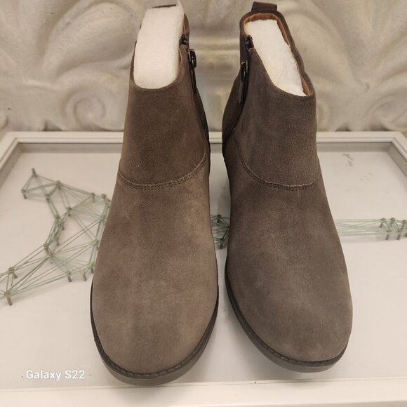 Vionic | Shoes | Vionic Joy Zadie Gray Suede Zipup Heeled Ankle Booties ...